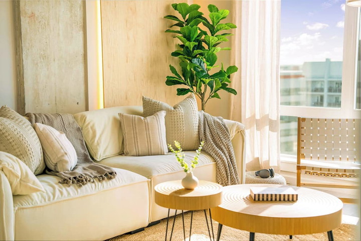 The Emma - Luxury 1br Condo King Bed, Pool, Gym - Orlando, FL