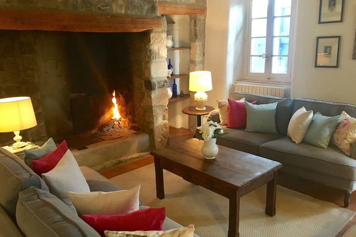 Large Stone Family House: Piscina Climatizada, Aire Acondicionado, Wifi Y Vistas A La Montaña - Saint-Hippolyte-du-Fort
