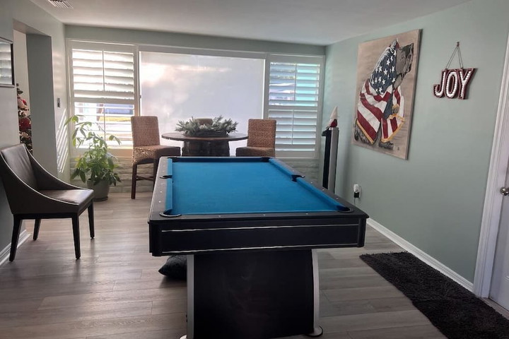 2/1 Pvt Pool Home/ Walk To Blue Jays Stadium/ Dt Dunedin. Golf Cart Rental Avail - Dunedin, FL