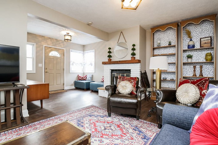 Updated Vintage Style Cottage Near Mckennan Park & Next To Avera - Sioux Falls, SD