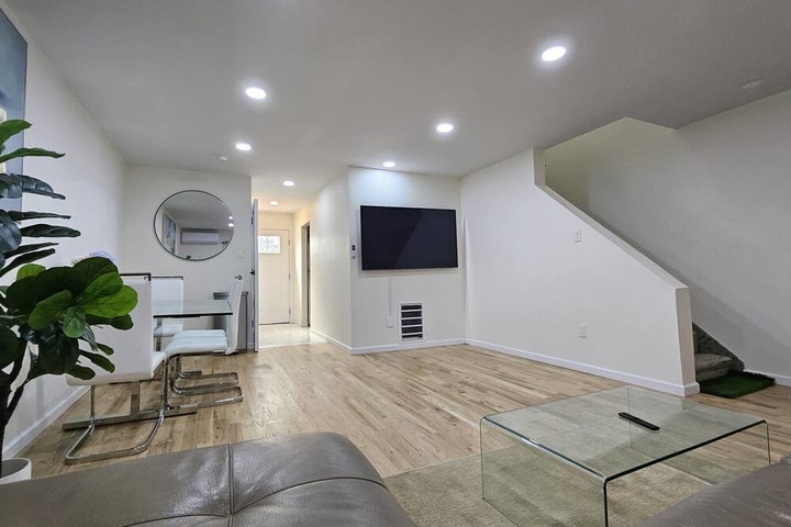 Welcome To The Brownstone! Newly Renovated 3 Bed Home In The Heart Of Brooklyn! - Woodhaven - Queens NY