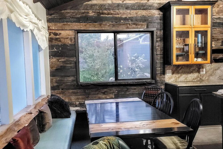 Adele's Oceanside Retreat Brookings W/ Private Beach Access Kid & Pet Friendly! - Brookings, OR