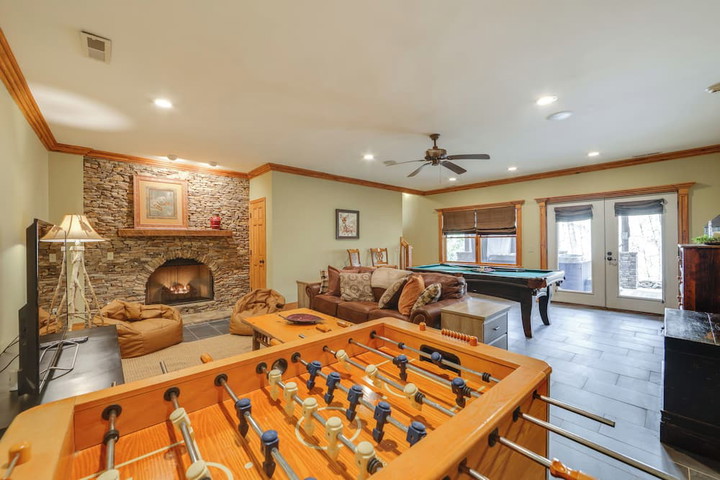Luxury Mountain Retreat W/ Hot Tub In Franklin! - Sylva, NC