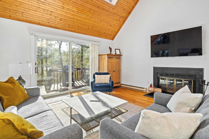 Lakefront Chalet | Dock, Sauna & Fireplace - The Berkshires, MA