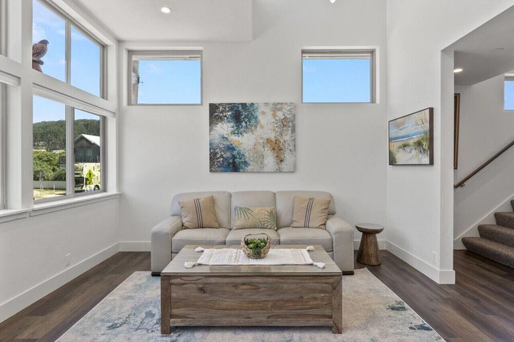 Miramar Oasis! Ocean View, Hot Tub, Steps2beach, Roof Deck, Fire Pit, Coastal Trail - San Mateo, CA