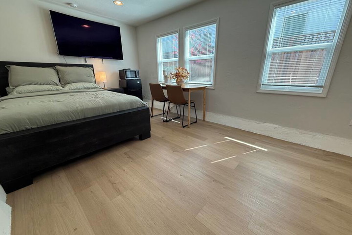Cozy 1-bedroom In Lovely San Leandro With Private Entrance - Oakland, CA