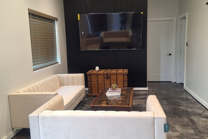 Charming 2-bedroom House With Wifi, Ac In Azusa - Azusa, CA
