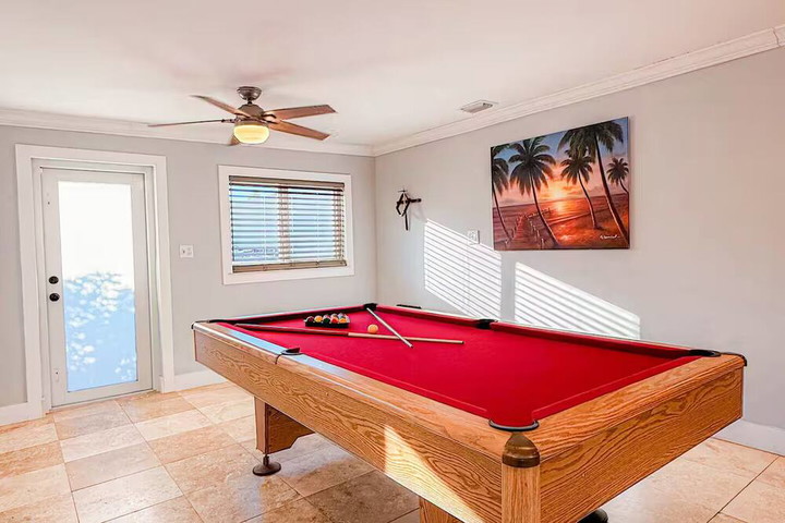 North Breeze, Lake View With Heated Pool - Fort Myers, FL