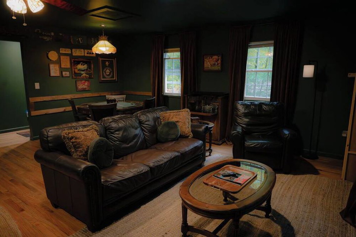 This Cabin Is A 1 Bedroom(s), 1 Bathrooms, Located In Middle Grove, Ny. - Adirondack Mountains
