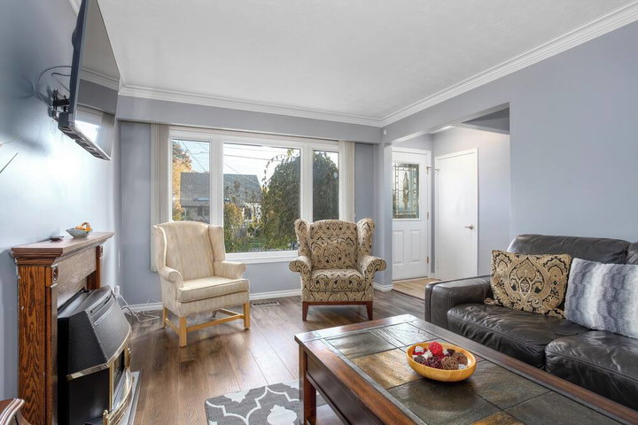 Comfortable 3 Bedroom Unit On A Quiet Street,close To Downtown - Guelph