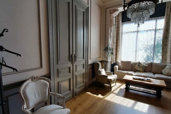 Superbe Duplex De Caractère Au Quartier Européen Dans Une Superbe Rue Préservée - Bruxelles