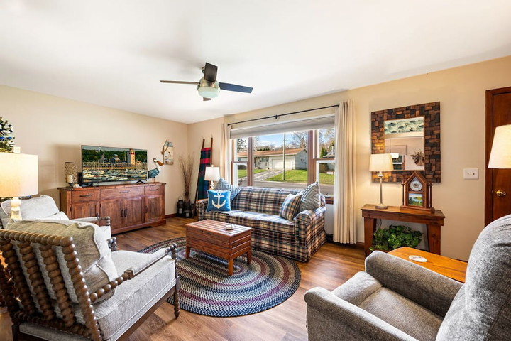 Drop Anchor | Door County Cozy Ranch Home - Sturgeon Bay, WI