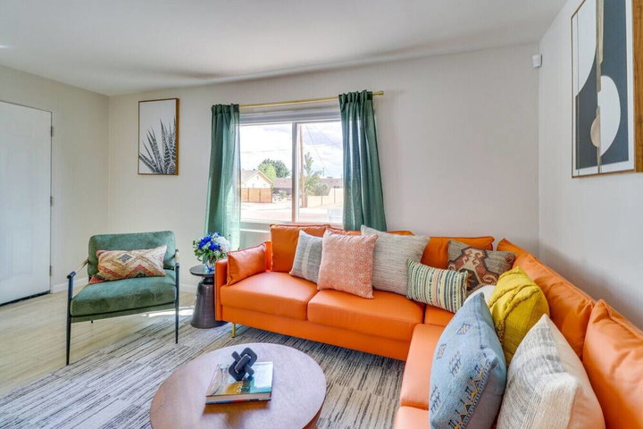Entire Duplex | Hot Tubs + Fire Pit | Sleeps 12 - Albuquerque, NM