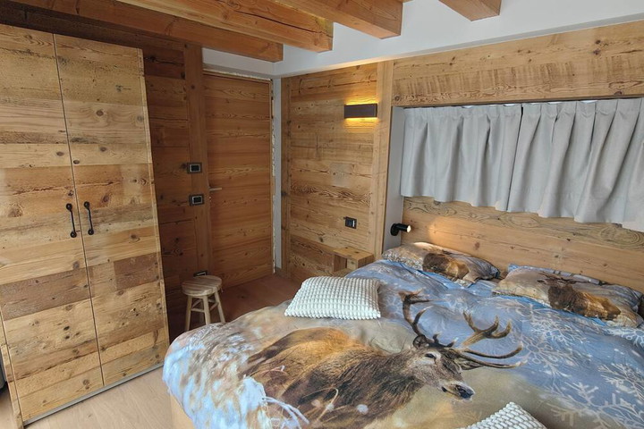 Villa Les Clochards - Luxury Ski-in/out Matterhorn View 6 Apartments 4-40 People - Champoluc