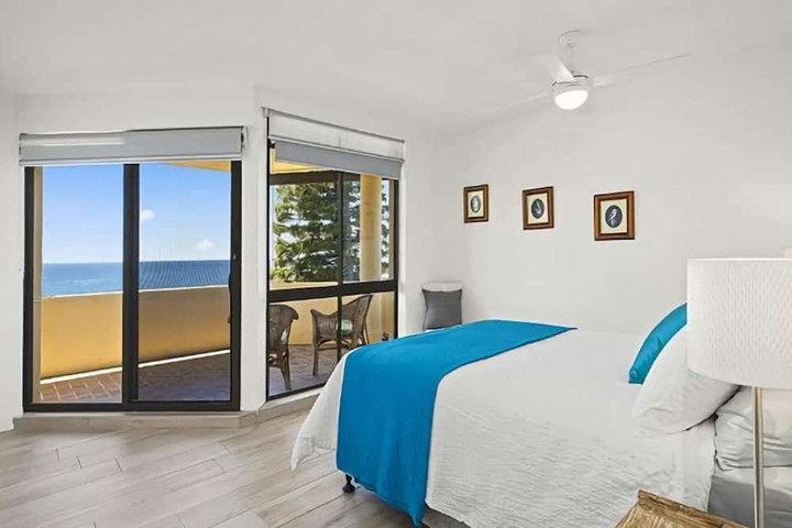 Ocean Waves - Boasting Beautiful Beach Views - Nambucca Heads