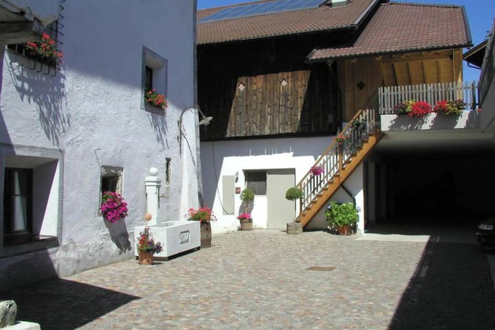 Cozy Rooms Stylish Living With Unique Charm - Val Gardena