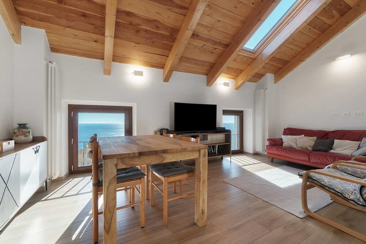 Apartment 'La Mansarda Di Crevari' With Sea View, Parking, Garden, Wi-fi & Air Conditioning - Arenzano
