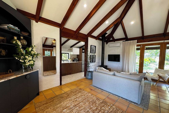 The Pavilion Yarra Valley Pet Friendly Luxury Retreat & Boutique Wedding Venue - Yarra Glen
