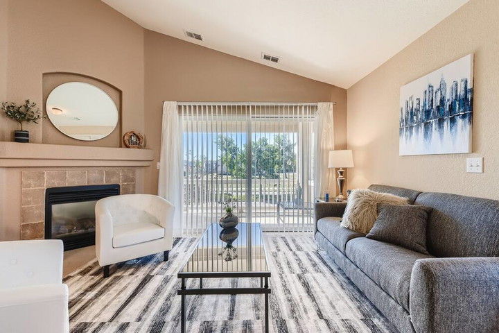 New Listing! Broadlands Condo | Pool | Hot Tub | Mountain Views - Westminster, CO