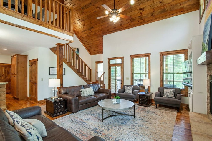 Charming Woodland Retreat W/ Porch, Fireplace, & Golf - Townsend, TN