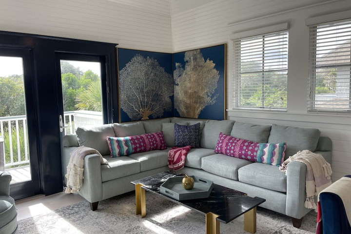Renovated Luxury Home Sumners Crescent Walk To Mikes Bites, E. Beach & Shoals - Bald Head Island, NC