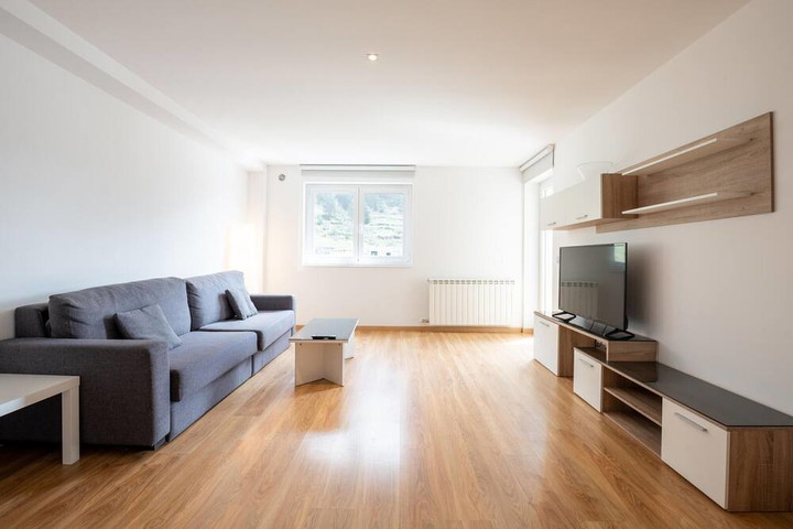 Apartamento De 2 Habitaciones En Arinsal Con Parking, 4 Pers. - Andorra