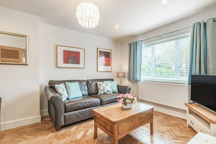 Beautiful House Refurbished In 2022 To A Very High Standard. - Canterbury