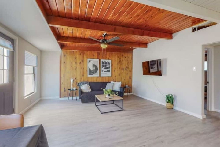 ⟫ Dog Run & Courtyard 2 Bedroom Apt W/king Bed W&d - Albuquerque, NM