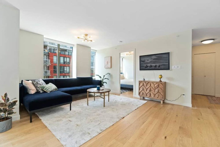 Stylish 3bd Chinatown Condo | Rooftop & City Views - Vancouver
