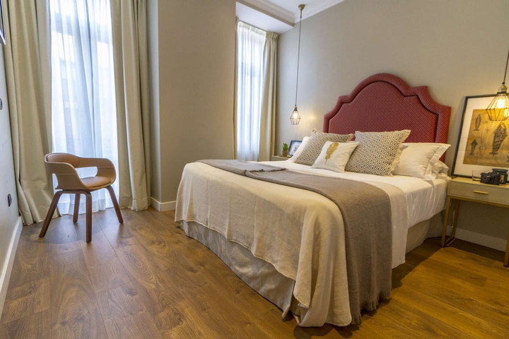 Bairro Alto Suites - Double Room With Private Ensuite Bathroom - Almada