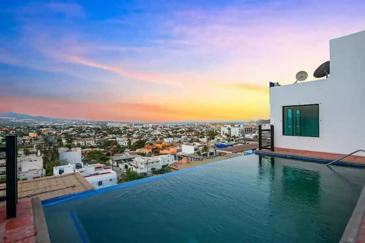 Enjoy A Fully Equipped Private And Elegant Condo In A Luxury Building. - Cabo San Lucas
