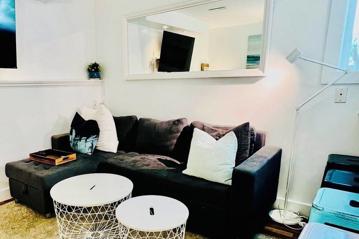 Quiet And Bright Garden Suite In North Van Near Nature, Shops And Transit. - Mount Seymour