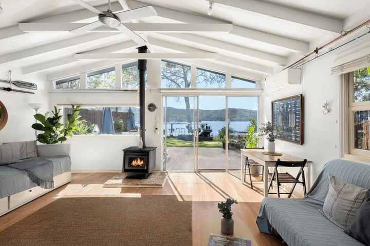 The Sea Shanty - On Pittwater - Fishermans Cottage With Jetty And Private Beach - Sydney