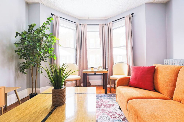 Cozy Modern 3br By Downtown & Beach + Free Parking - Berea, OH
