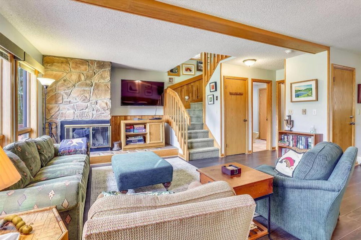 Beautifully Redecorated Condo Offers Lots Of Amenities. Hummingbird Corner! - Canaan Valley, WV
