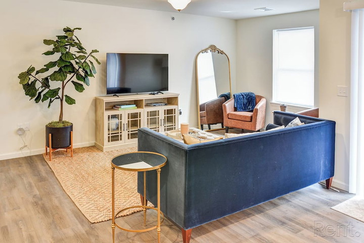 Charming 2-bed, 2-bath Apt. In Morgantown, Pa - Cozy Getaway With Comfort! - Morgantown, PA
