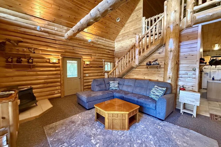 Paw Point Lodge On Drummond Island - Drummond, MI