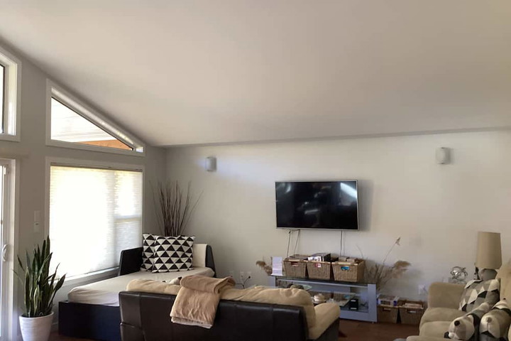 Charming 3-bedroom Cottage With Wifi And Ac In Fabulous Hillside/victoria Beach - Manitoba