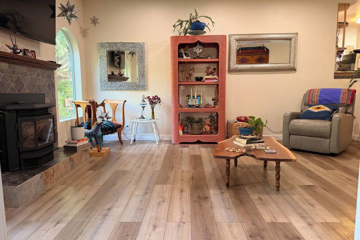 Spacious 5-bedroom House In Beautiful Eugene, Ac, Hot Tub, Sauna, Large Backyard - Eugene, OR