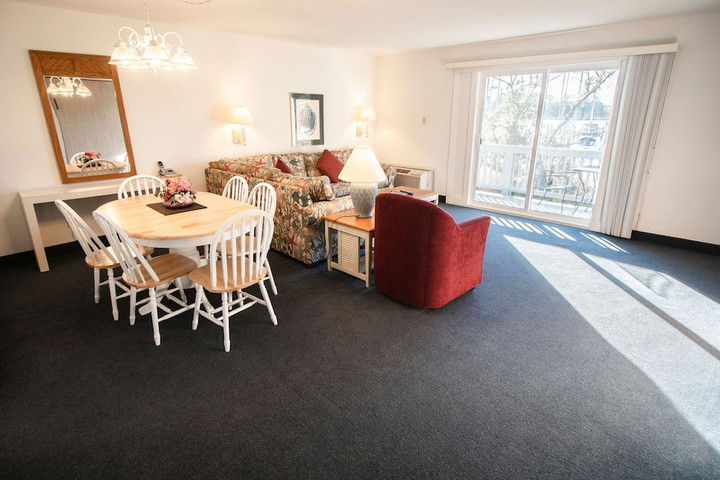 Waterfront Condo Near Tryon Palace | Sleeps 4 - New Bern, NC