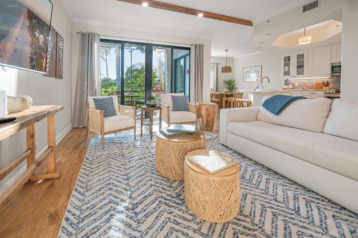 Newly Updated Luxury Condo At Naples Bay Resort - Pools, Spa, Lazy River & More! - Naples, FL
