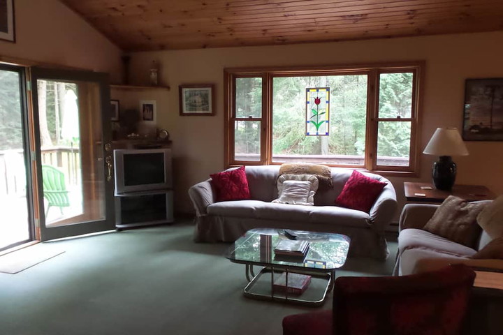 Spacious Three Bedroom, Two Bath Home. Animals Welcomed. In Lake Placid. - Lake Placid, NY