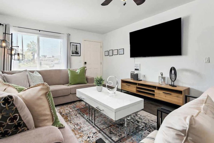 4br Stunner With Pool & Amazing Backyard! - Henderson, NV