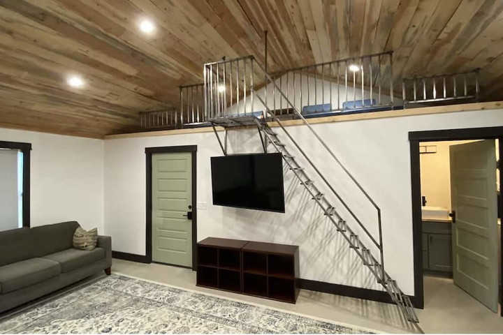 Renovated Cabin Between Yellowstone And Big Horn Mountains- Fiber Internet - Wyoming