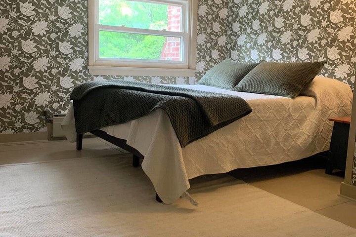 Cozy 1-bedroom Apartment In Old Farm House In Historic South Lee - Monterey, MA