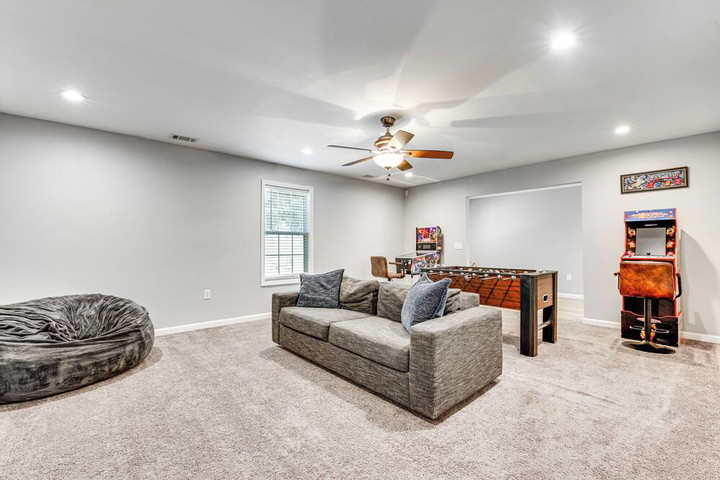 Game Room & Peaceful Deck: Dacula Family Home - Auburn, GA