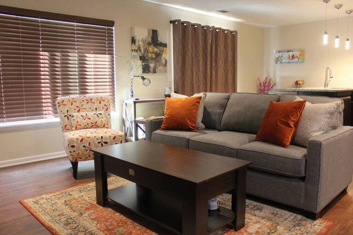 729 Keenway B · Water View Apartment In Kalamazoo - Portage, MI