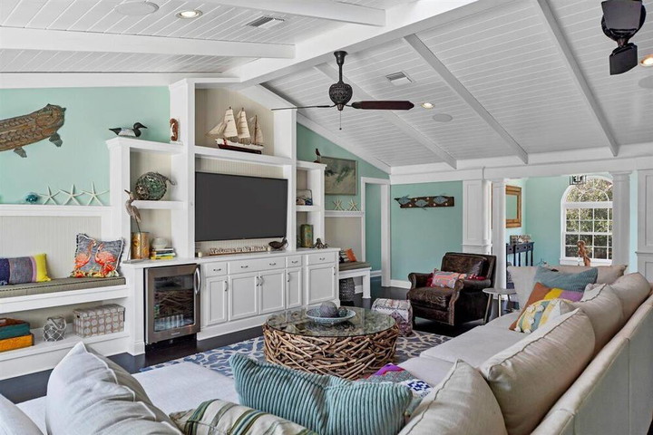 Manasota Key Dock House - Stunning Bayfront With Private Beach Access For The Perfect Vacation - Englewood, FL