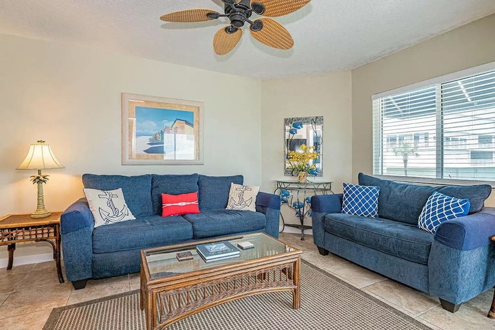 Direct Ocean Front Condo W Big Beach Views/heated Pool/hot Tub/veryprivatebeach - Cape Canaveral, FL