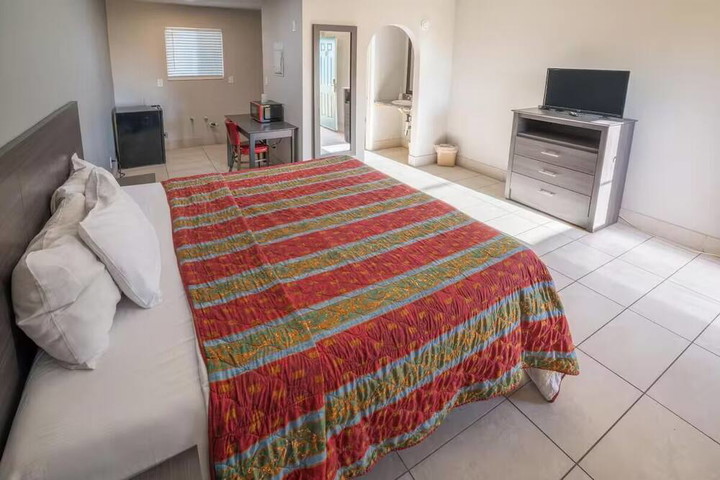 King Bed Room Near Old Town Scottsdale - Perfect For Exploring The City - Mesa, AZ